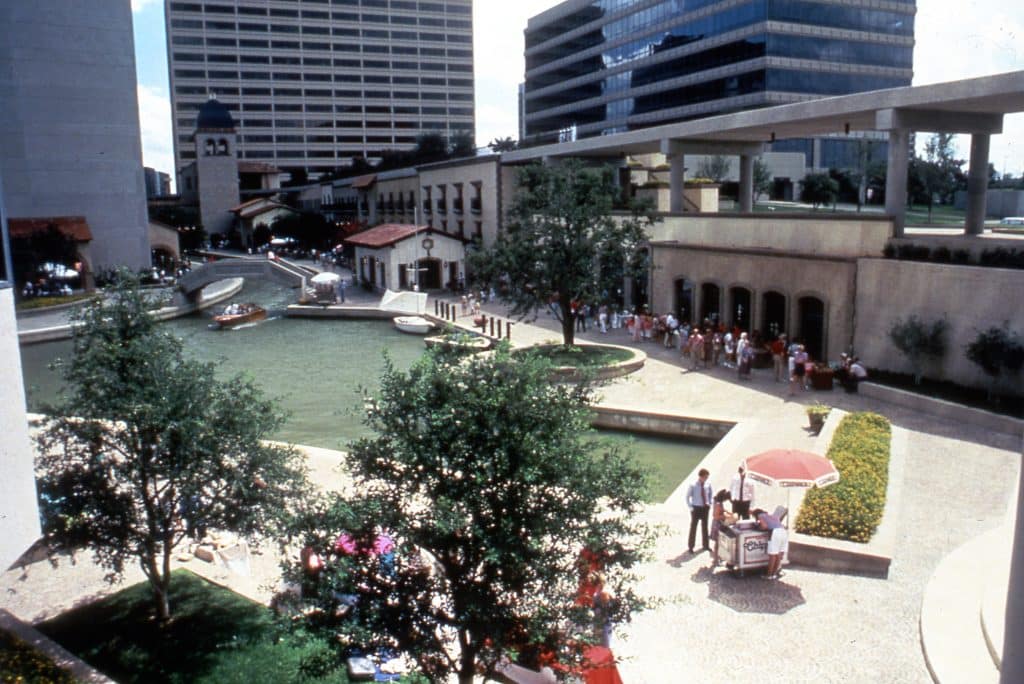 Mandalay Canal - Las Colinas